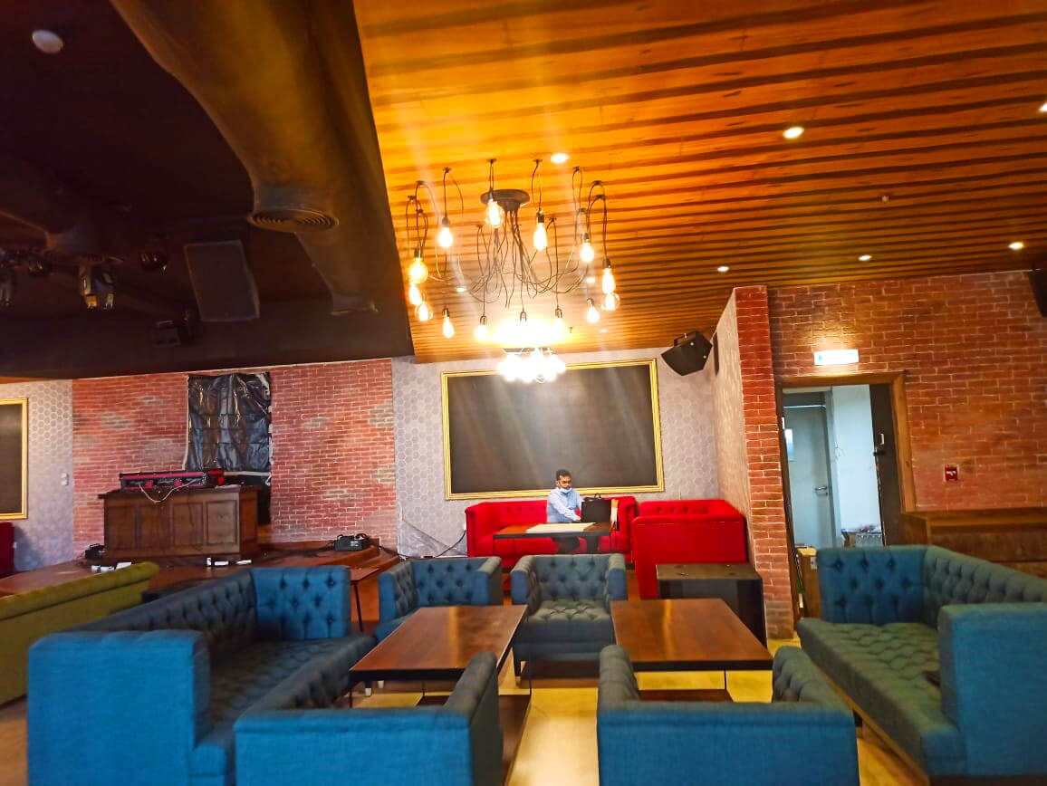 Tipsy Lion Restaurant - BF Interiors