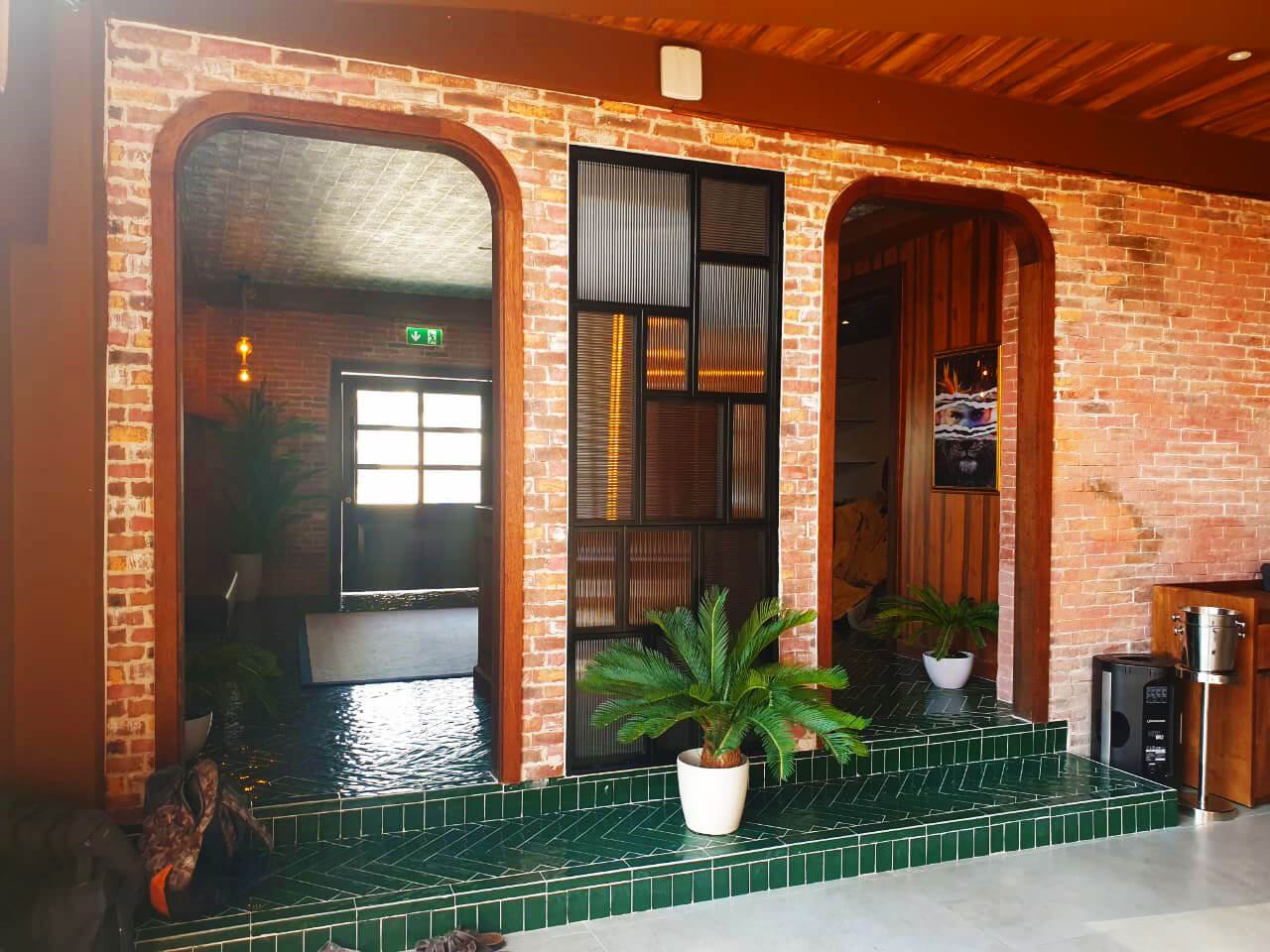 Tipsy Lion Restaurant - BF Interiors