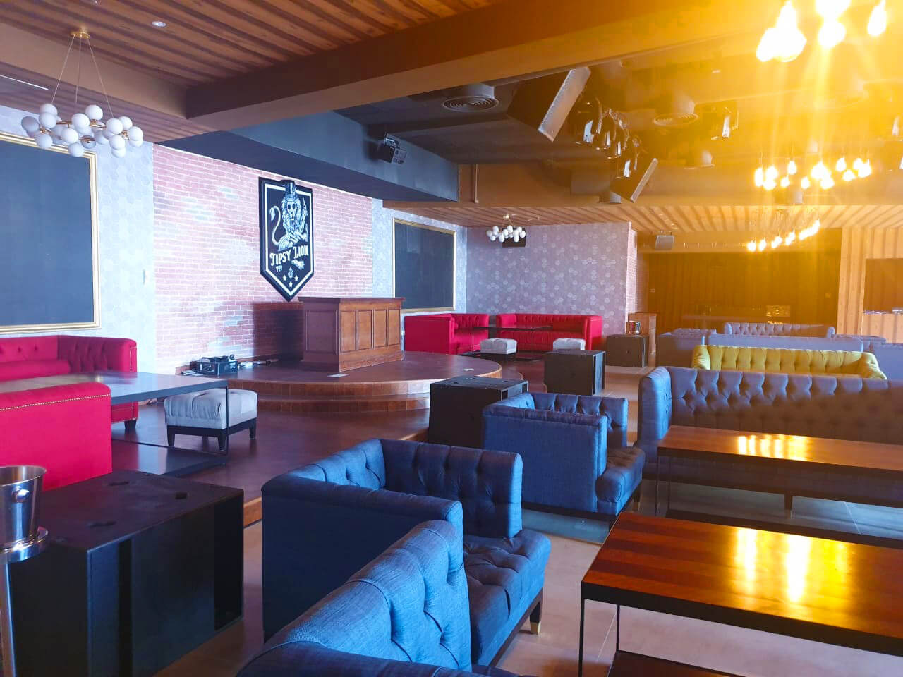 Tipsy Lion Restaurant - BF Interiors